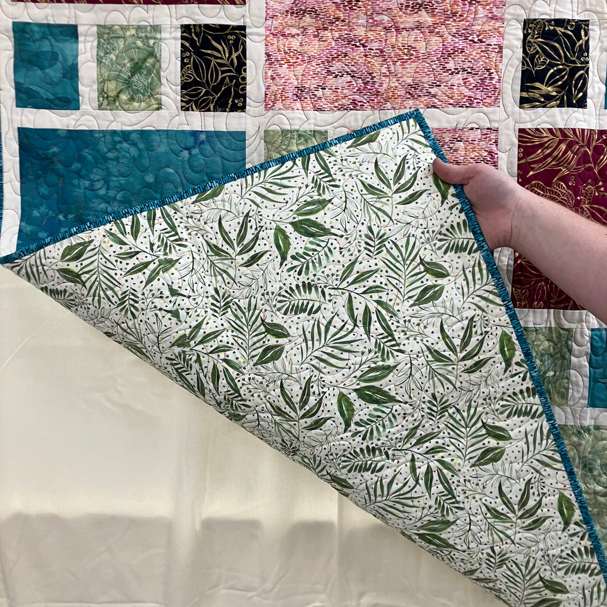 Moody Bloom Quilt – Alamosa Quilt Company