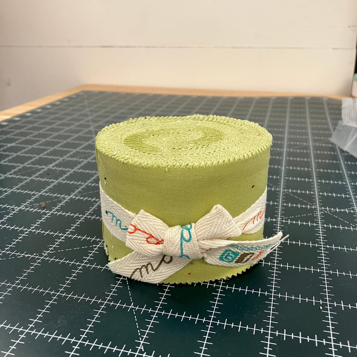Bella Solids Junior Jelly Roll Clover – Alamosa Quilt Company